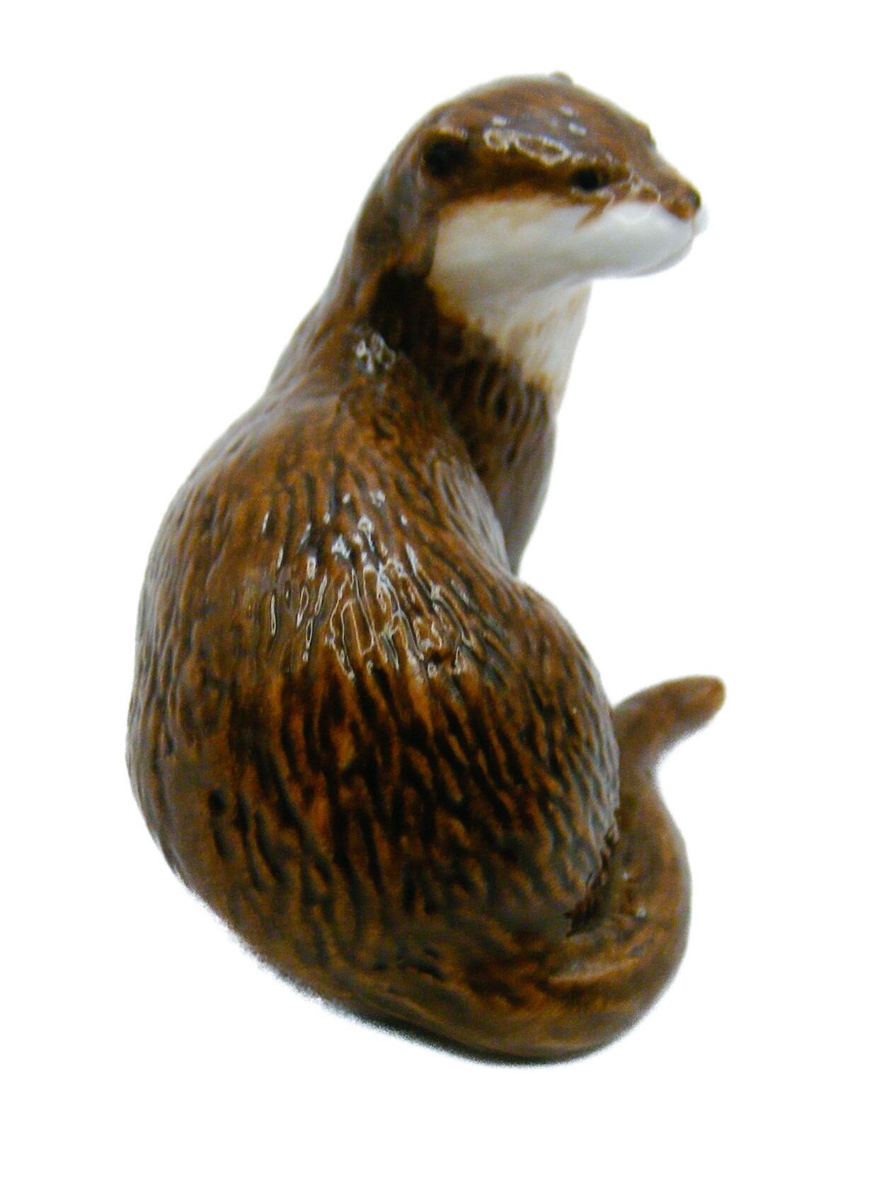 Richard Cooper The Cottage Studio Bone China Otter 109BC