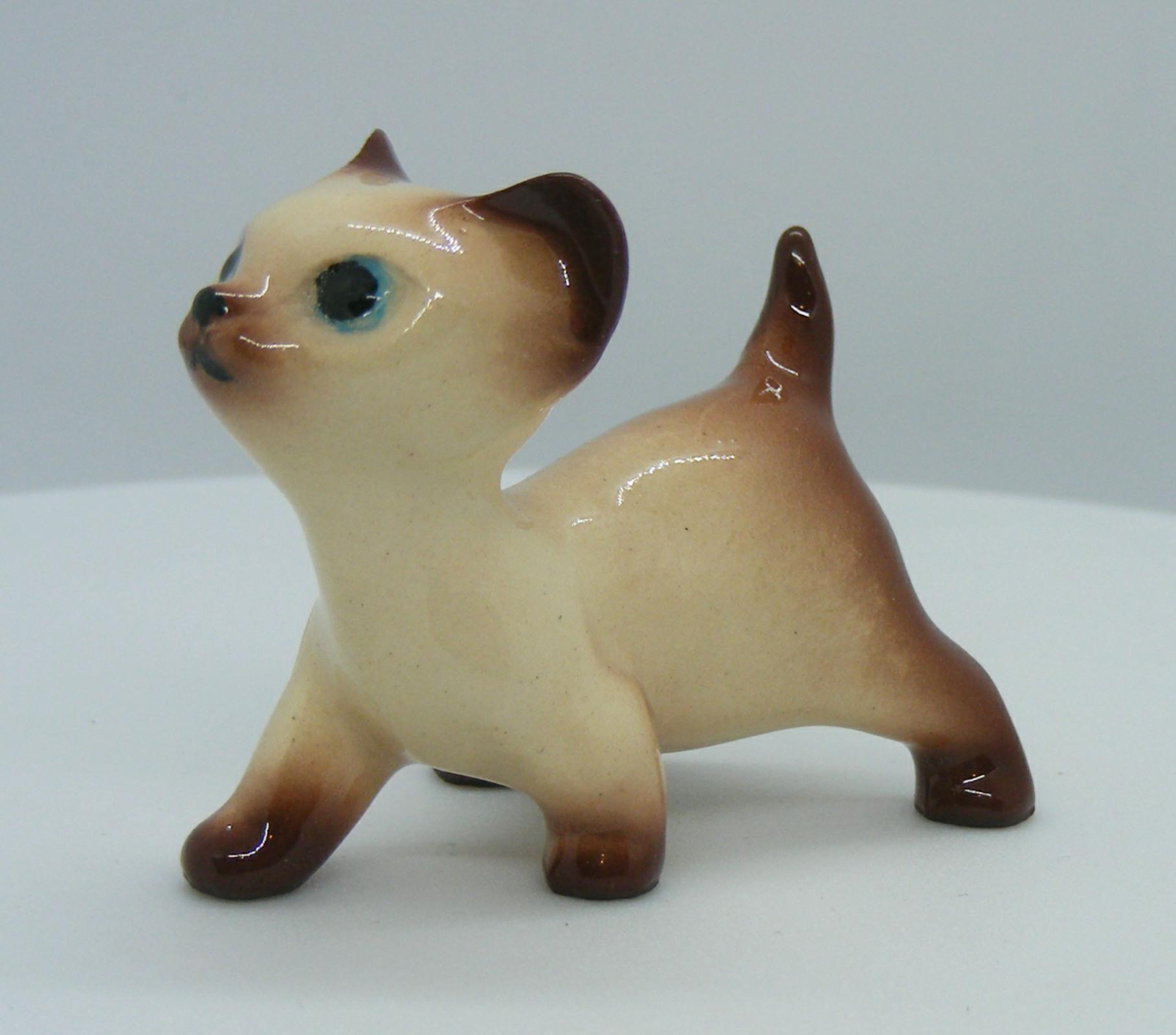 Hagen-Renaker Specialties Ceramic Animal Figure Walking Kitten 716