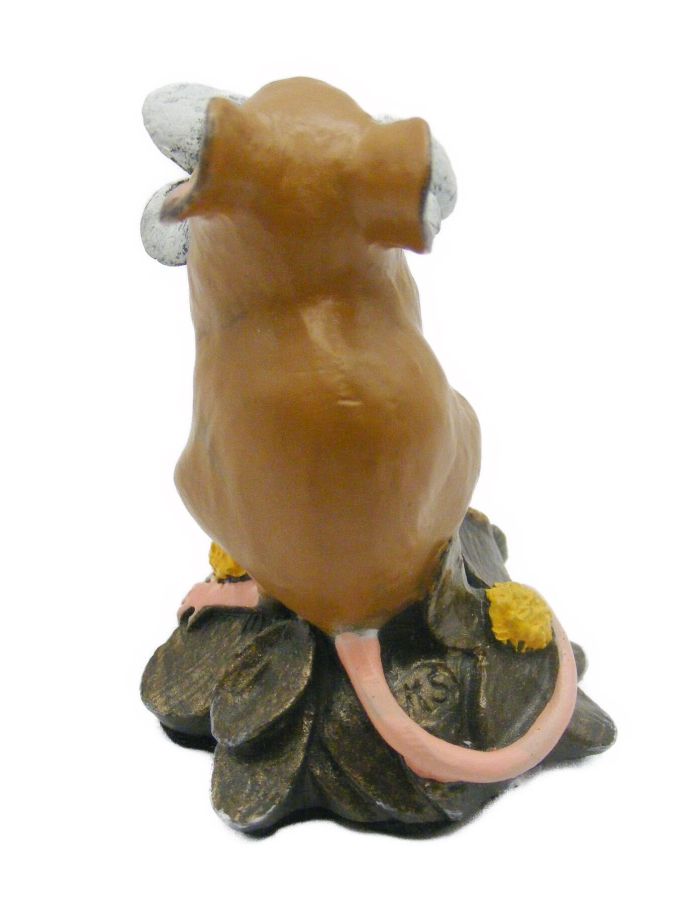 Richard Cooper Studio Mice Bronze Resin Mouse with Daisy 249BR