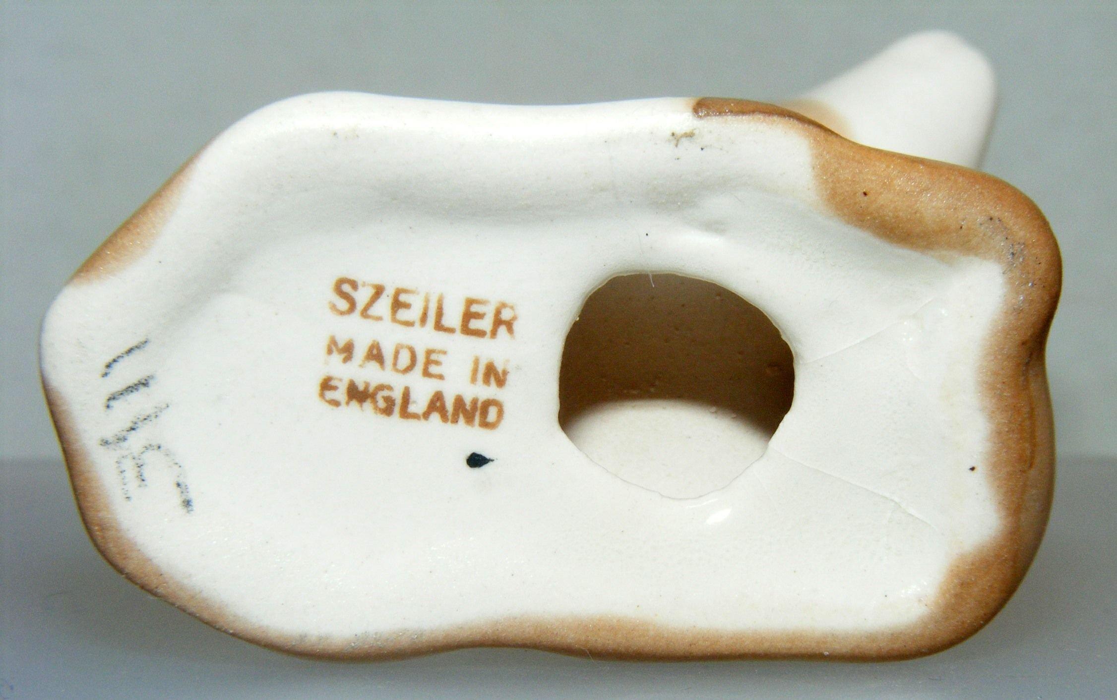 Szeiler Vintage Small Fawn (Deer) Lying Down