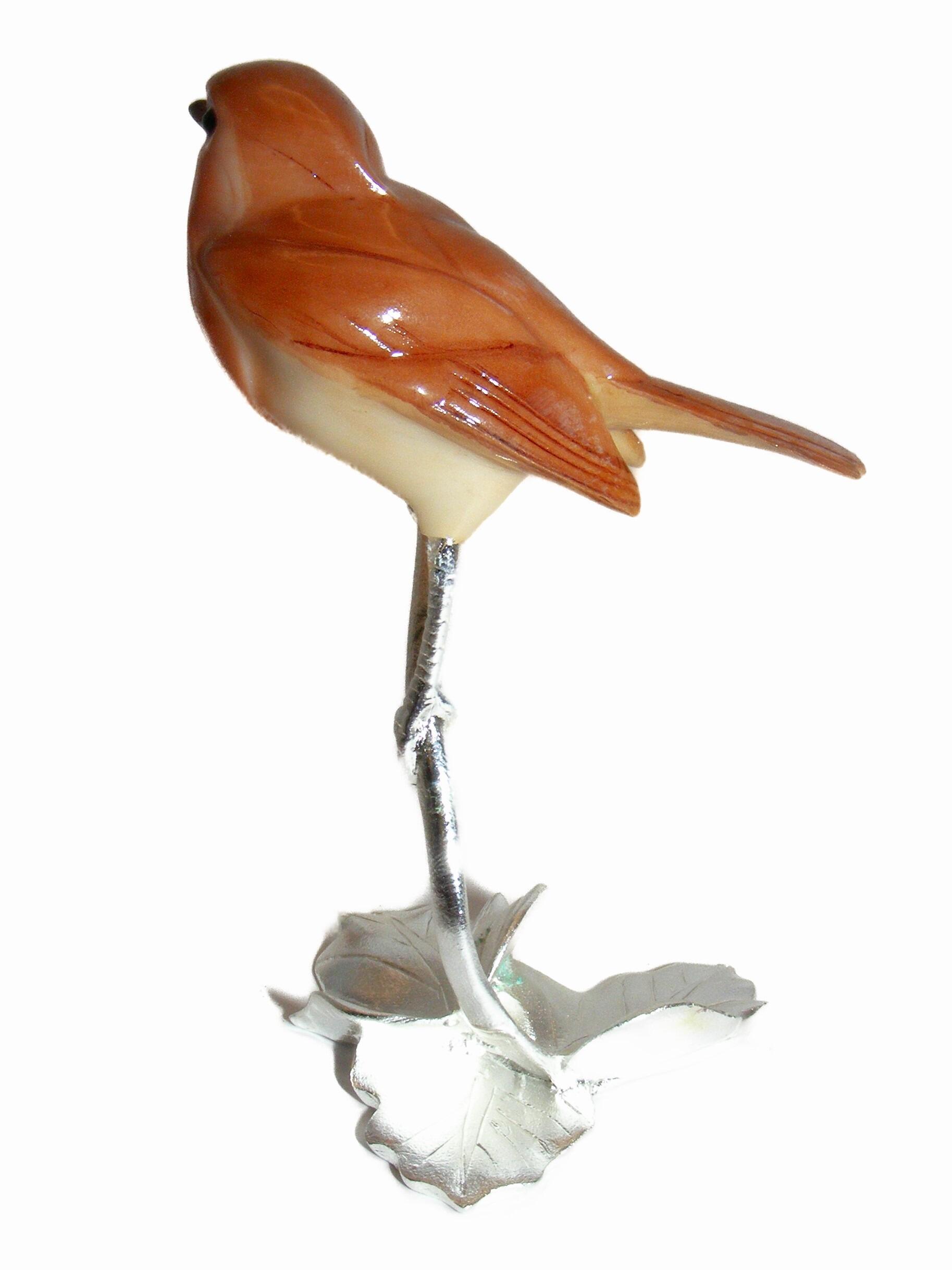 Nature's Realms from Arora Design Robin 1505