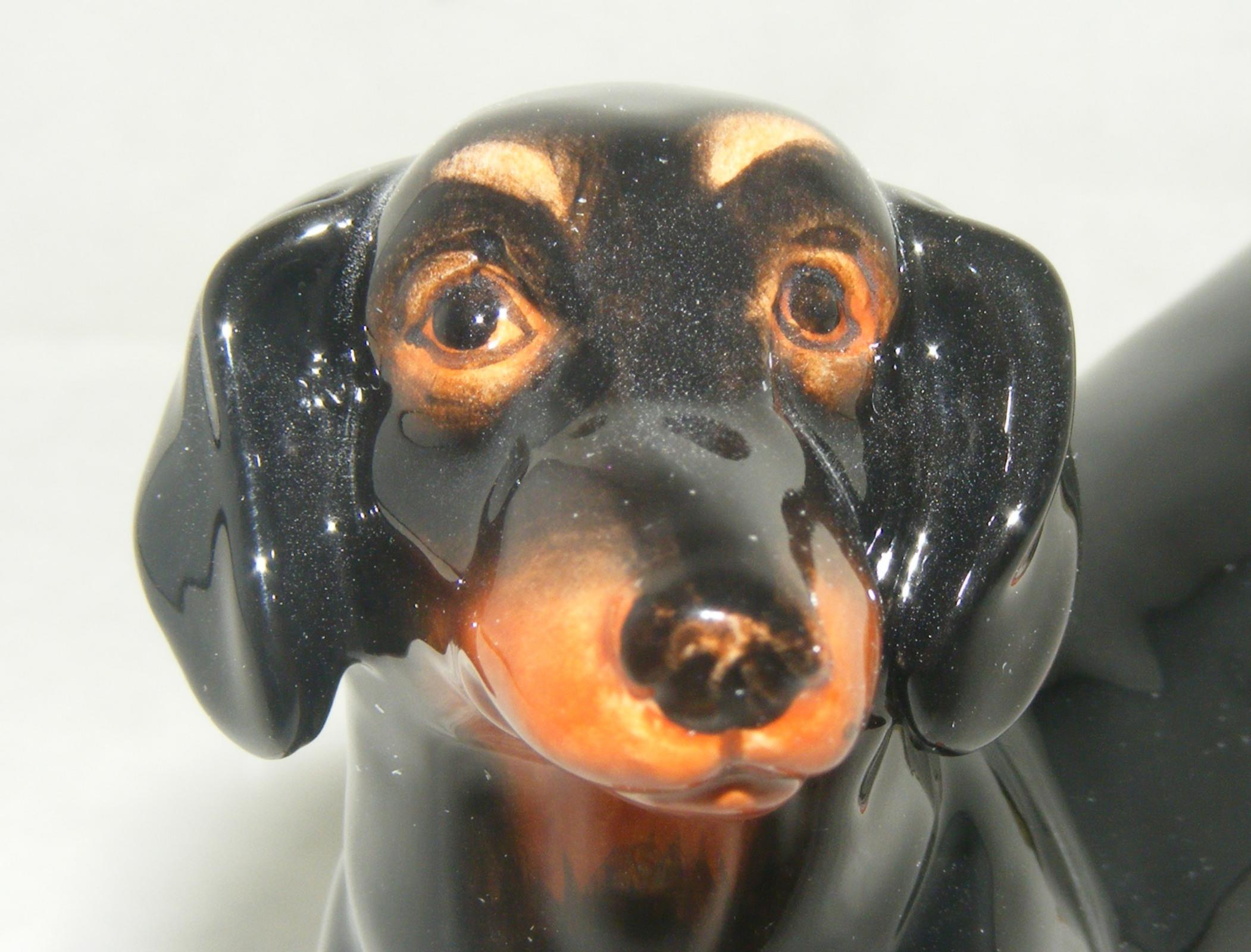 John Beswick Animal Figure Dachshund Dog Black & Tan JBD86