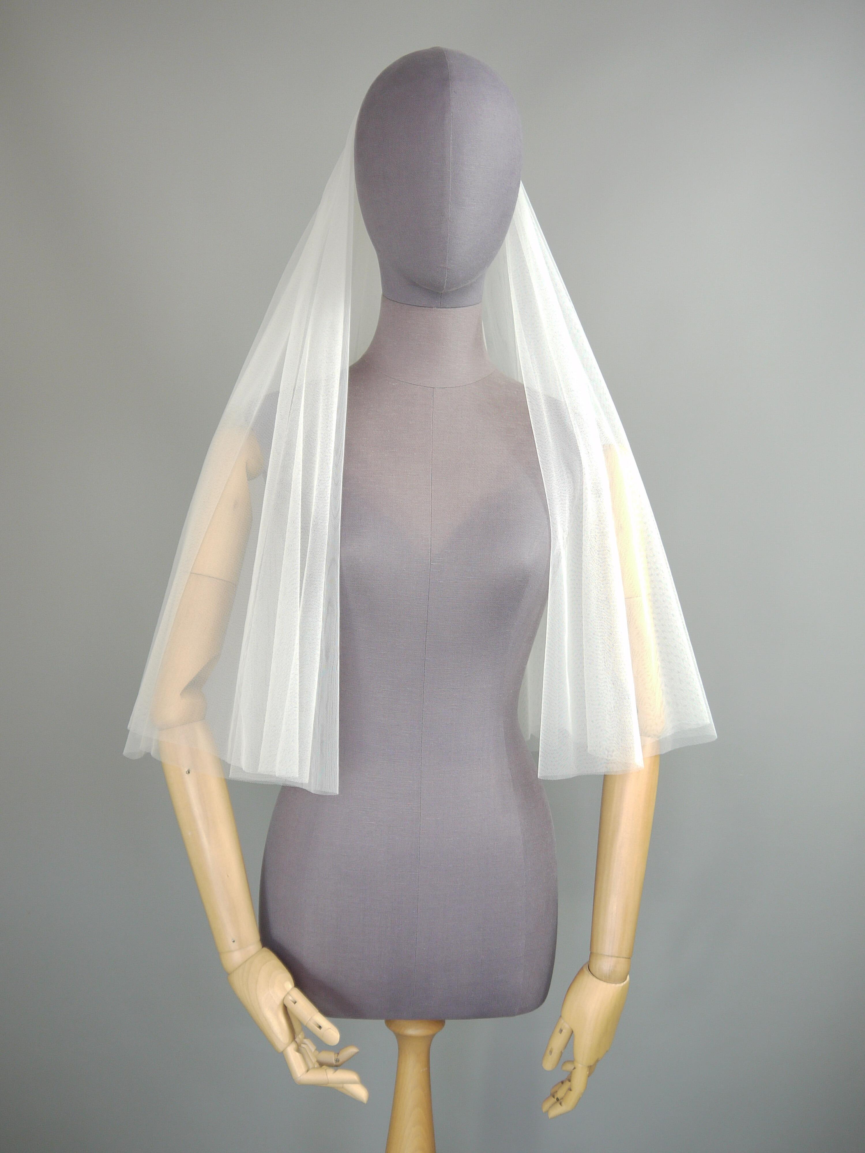 Traditional Ivory Bridal Veil - Soft Nylon Tulle