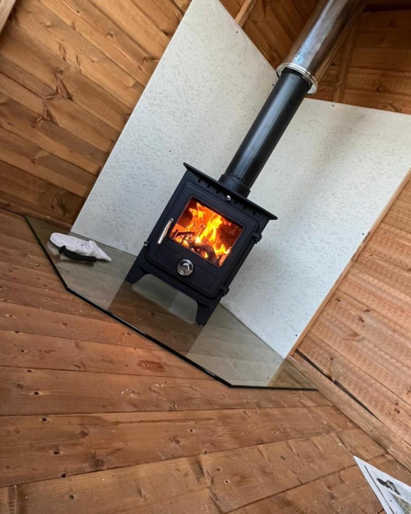 PENTAGON CLEAR GLASS HEARTH