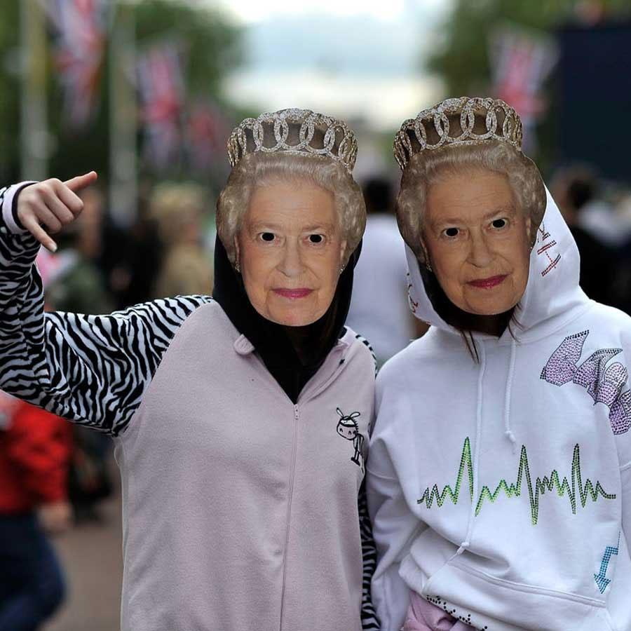 HRH The Queen Face Mask by Mask-erade QUEEN01 | Karnival Costumes; UK