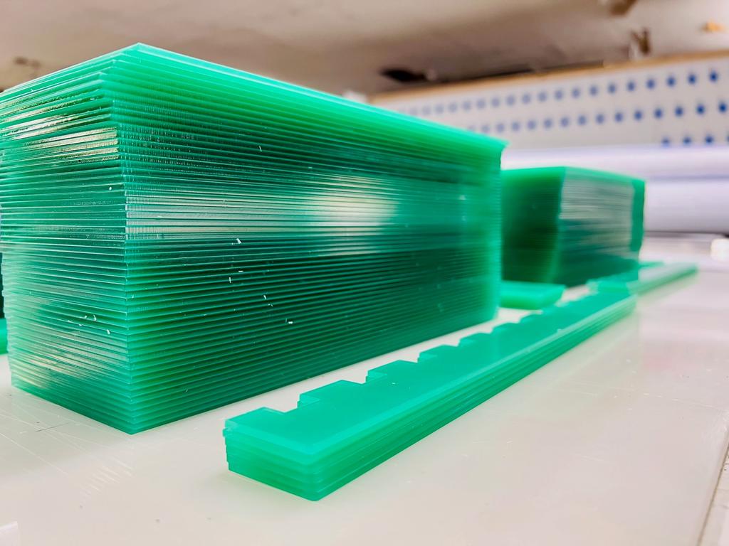 Plasticut - Acrylic sheet cut to size - UK Manufacturer