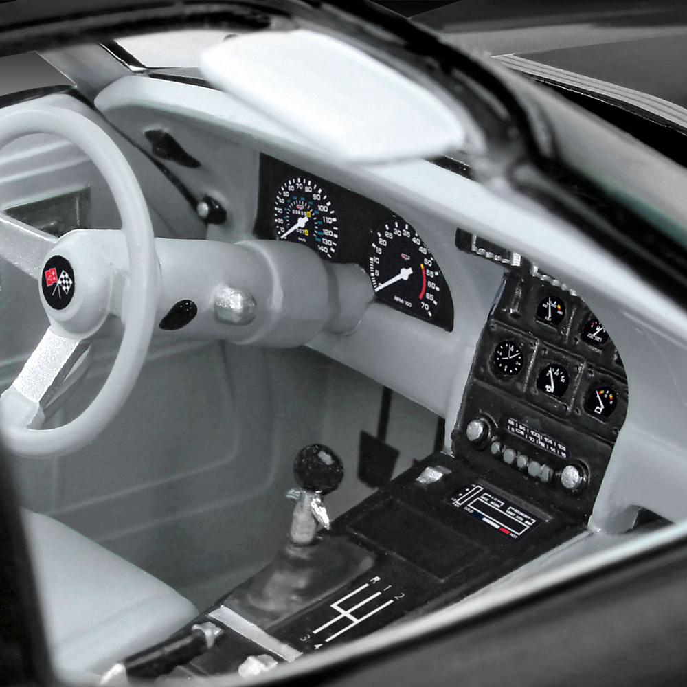 Revell '78 Corvette Indy Pace Car Model Kit (Level 5) (Scale 1:24)