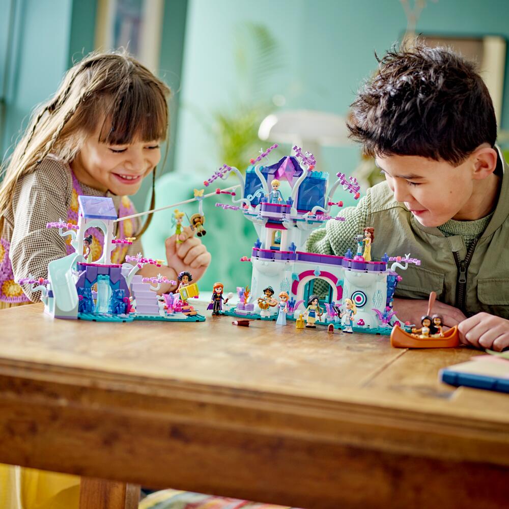 LEGO Disney The Enchanted Treehouse Set 43215 with 13 Figures