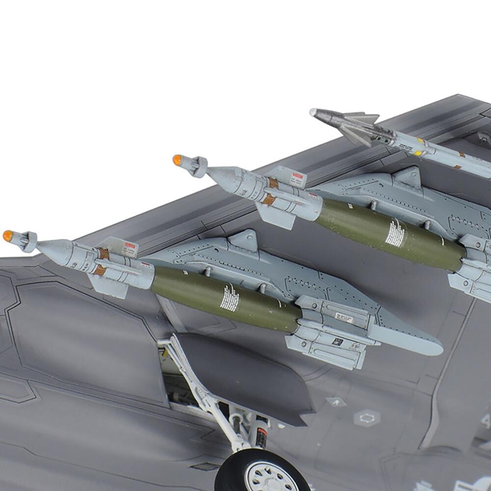 Tamiya Lockheed Martin F-35A Lightning II Model Kit 60792 Scale 1/72