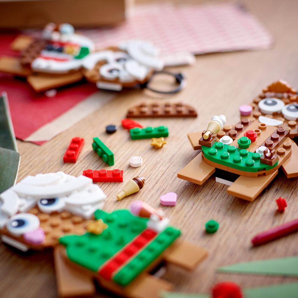 LEGO Gingerbread Ornaments Construction Toy 40642