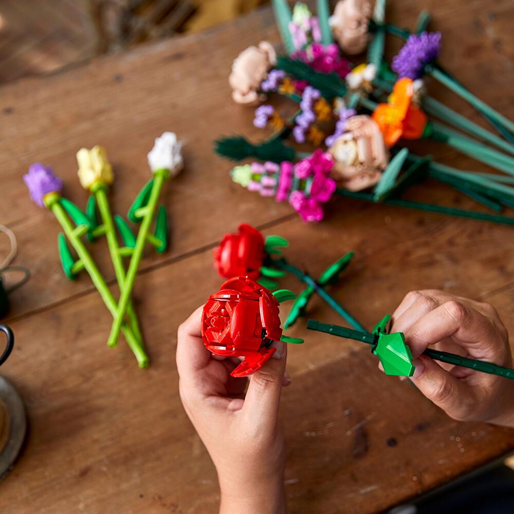 LEGO Icons Roses Flowers Building Set