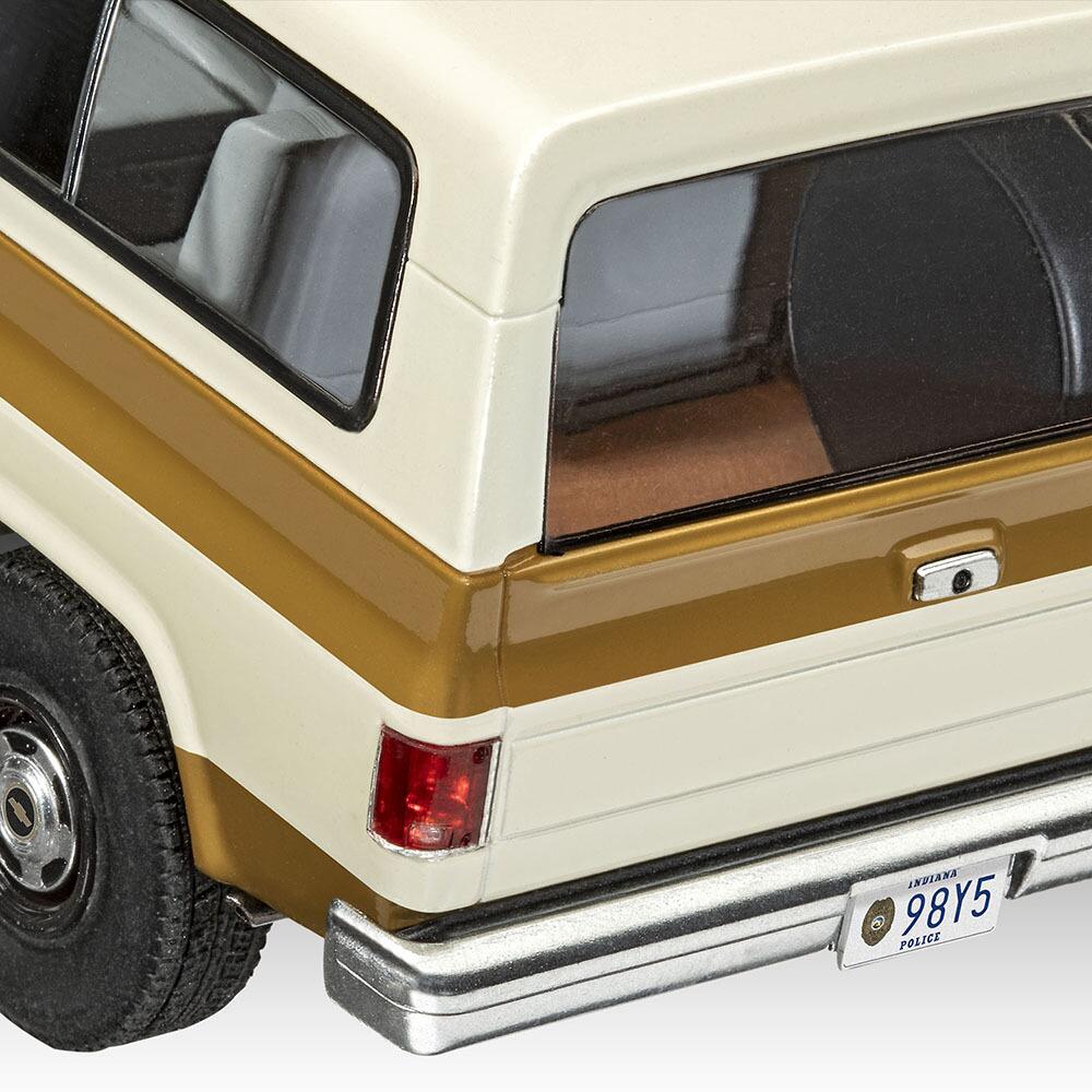 Revell Stranger Things Chevrolet K5 Blazer Police SUV Model SET Scale 1:25