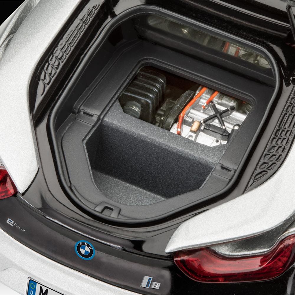 Revell BMW i8 Car Model Set (Level 4) (Scale 1:24)