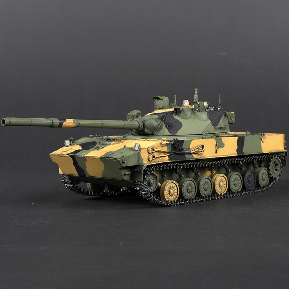 Trumpeter Russian Amphibious Light Tank 2S25 Model Kit Scale 1:35