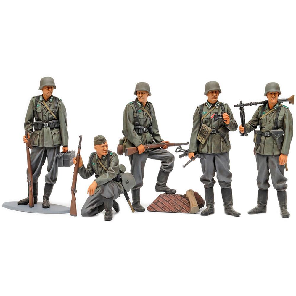 Tamiya German Infantry Figure Set Mid-WWII Kit 35371 Scale 1/35