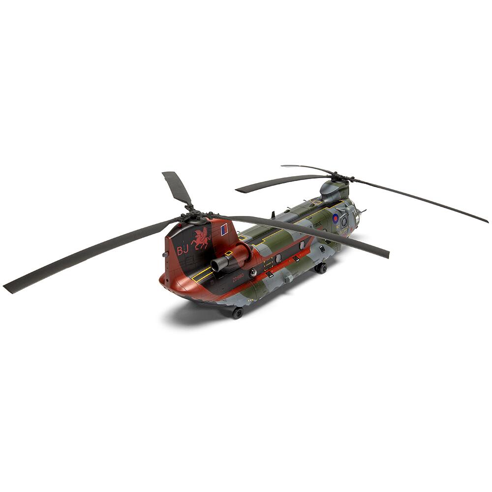 Airfix Boeing Chinook HC.1 Late Military Helicopter Model Kit Scale 1:72