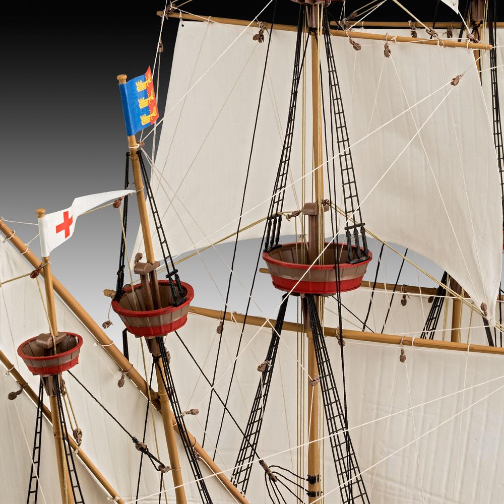 Revell English Man o'War Warship Model Kit (Scale 1:96)