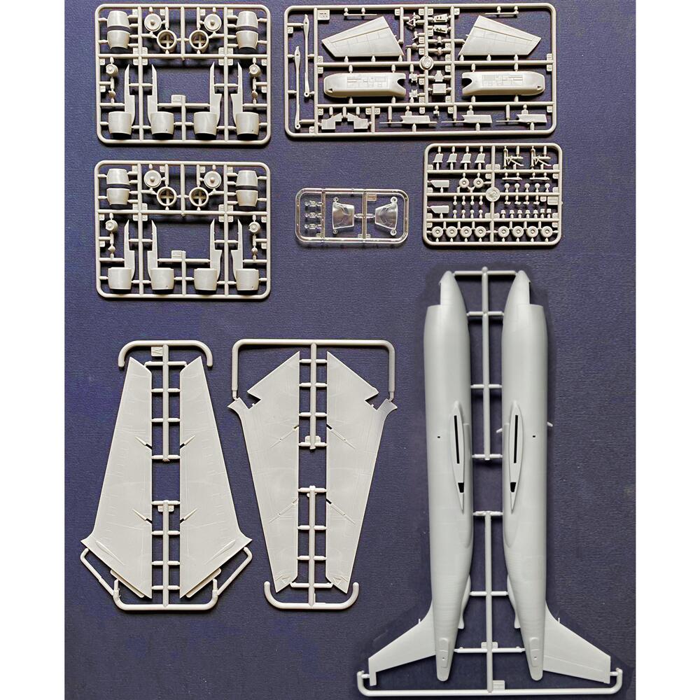 Roden Boeing KC-135R Stratotanker USAF Military Aircraft Model Kit ...