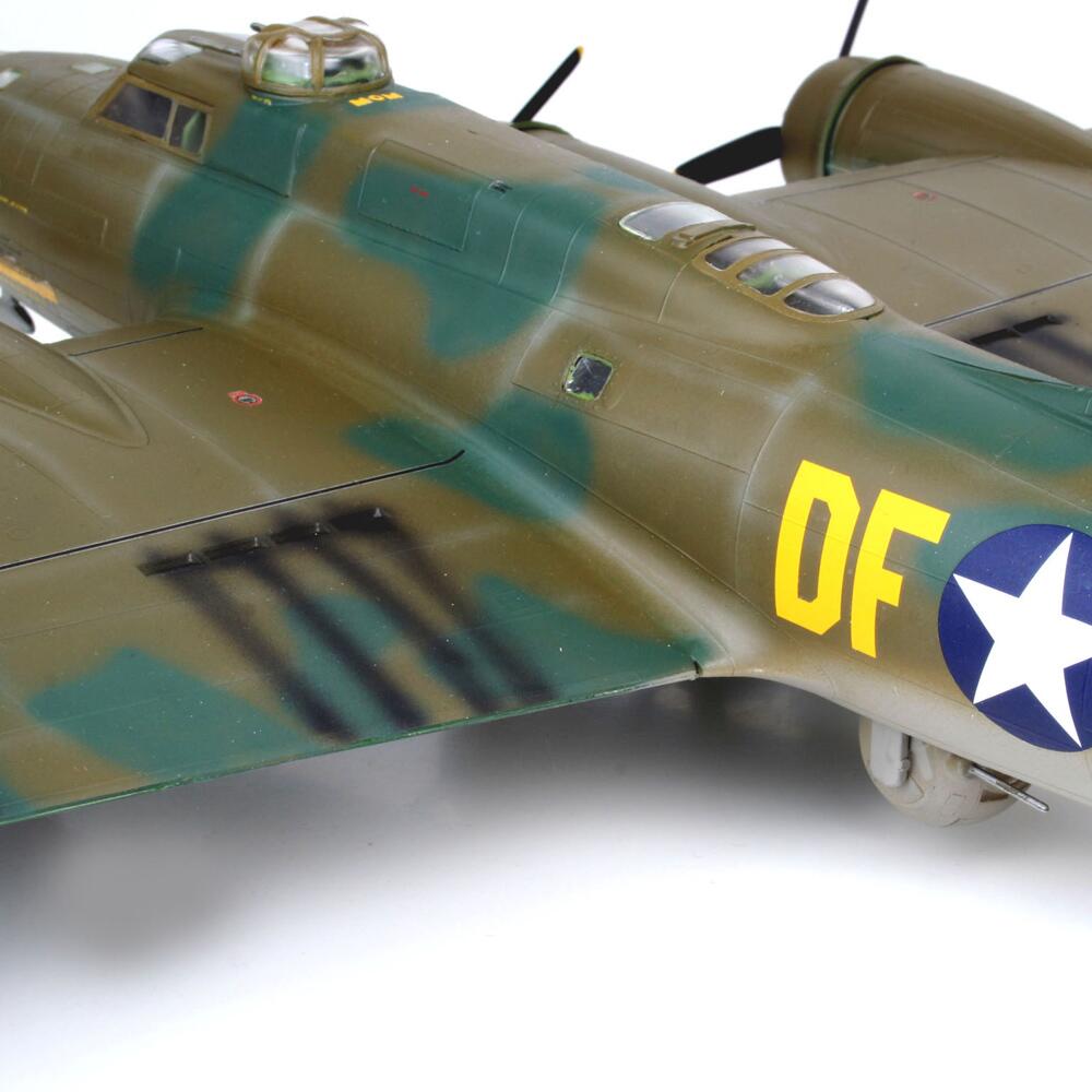 Revell Boeing B-17F Memphis Belle USAF Bomber Aircraft Plastic Model ...