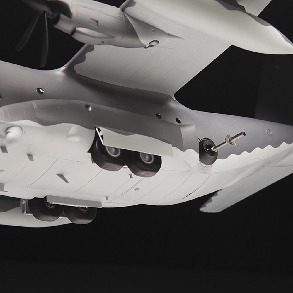 Zvezda AC-130J Ghostrider Gunship Military Aircraft Model Kit Scale 1:72