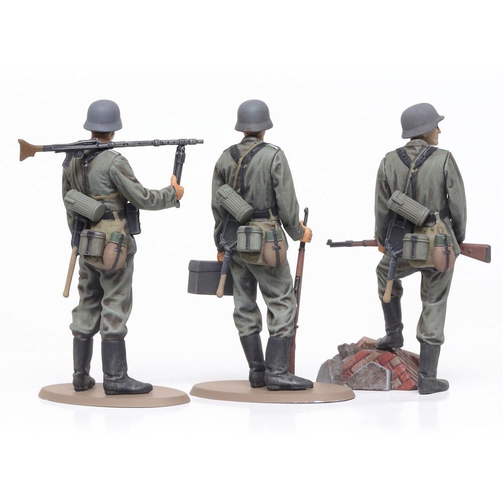 Tamiya Figure Assembly Set Wehrmacht German WWII Infantry Model Kit ...