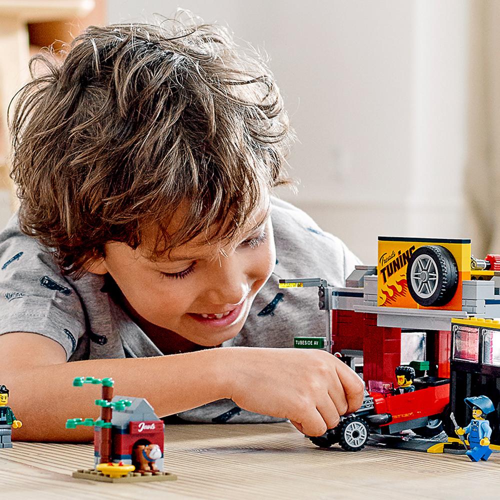 LEGO City Tuning Workshop Building Set