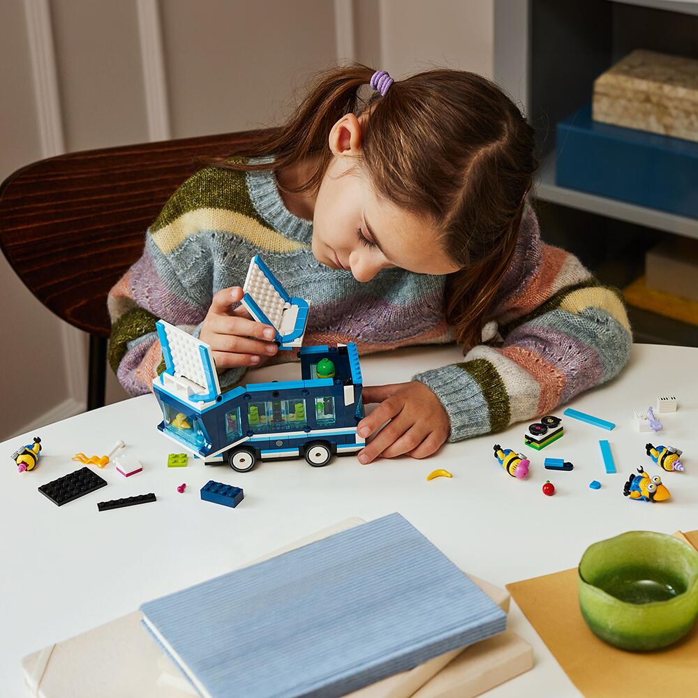 LEGO Despicable Me 4 Minions’ Music Party Bus Set 75581