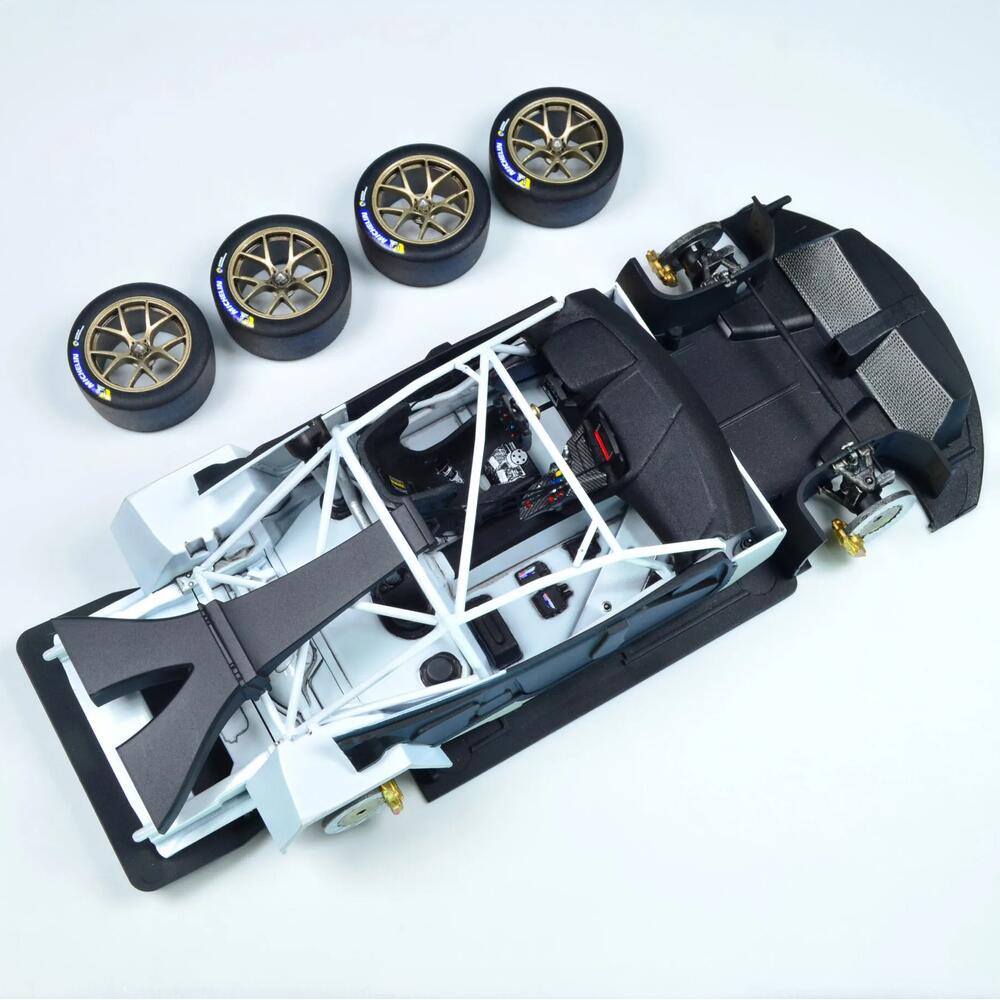 Nunu BMW M8 GTE 2019 Daytona Winner Racing Car Model Kit Scale 1:24