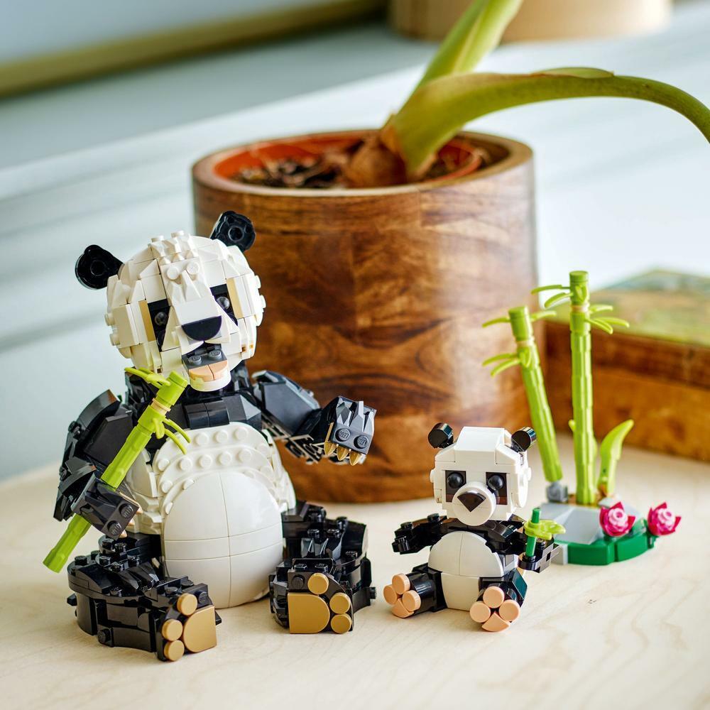 LEGO Creator Wild Animals Panda Family 3 in 1 Set 31165