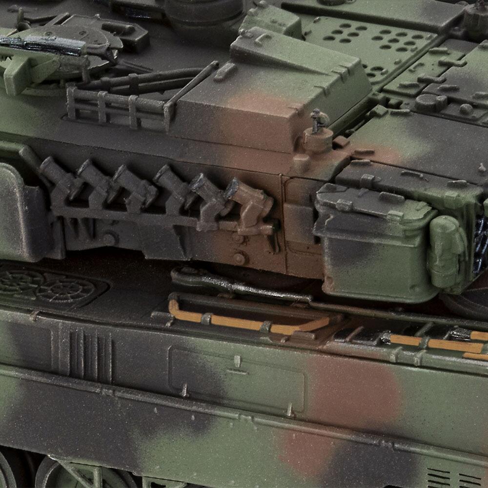 Revell Leopard 2A7V Tank Military Model Kit Scale 1:72