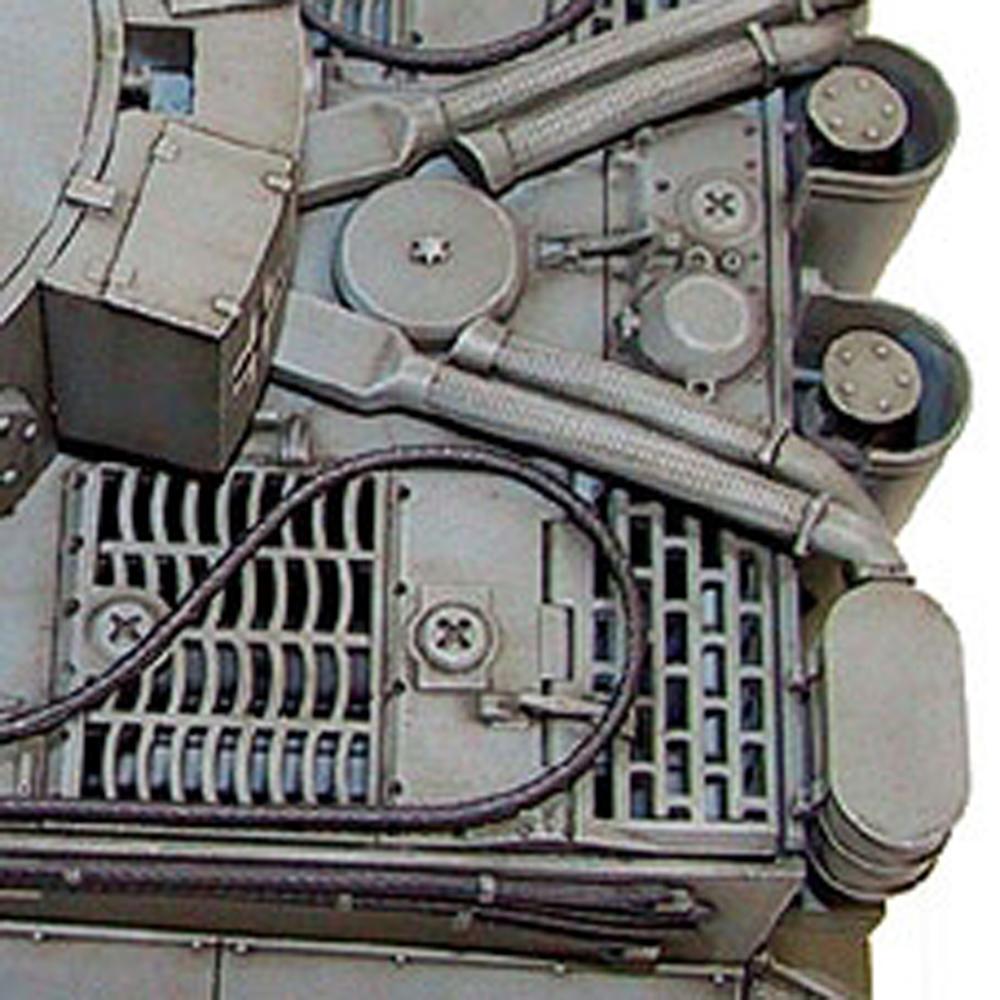 Tamiya Tiger I Early Production German Tank Plastic Model Kit (Scale 1:48)