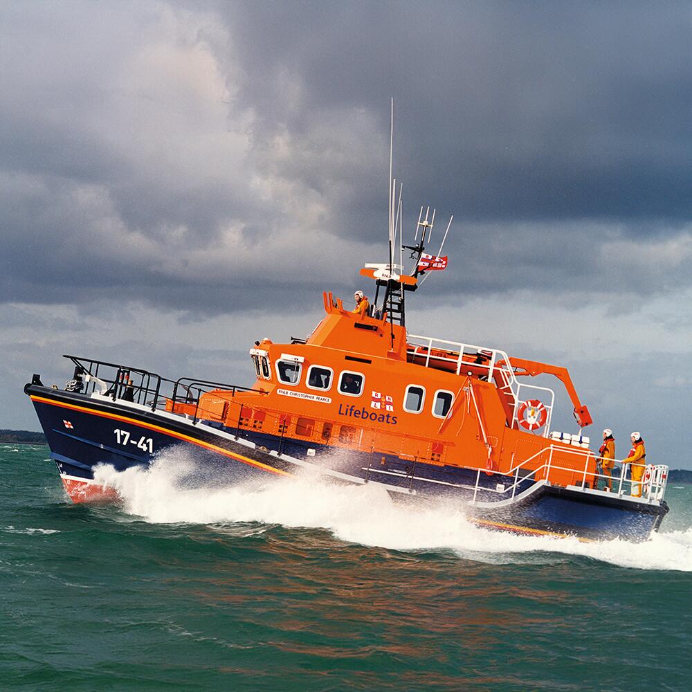 Airfix RNLI Severn Class Lifeboat Model Kit Scale 1:72