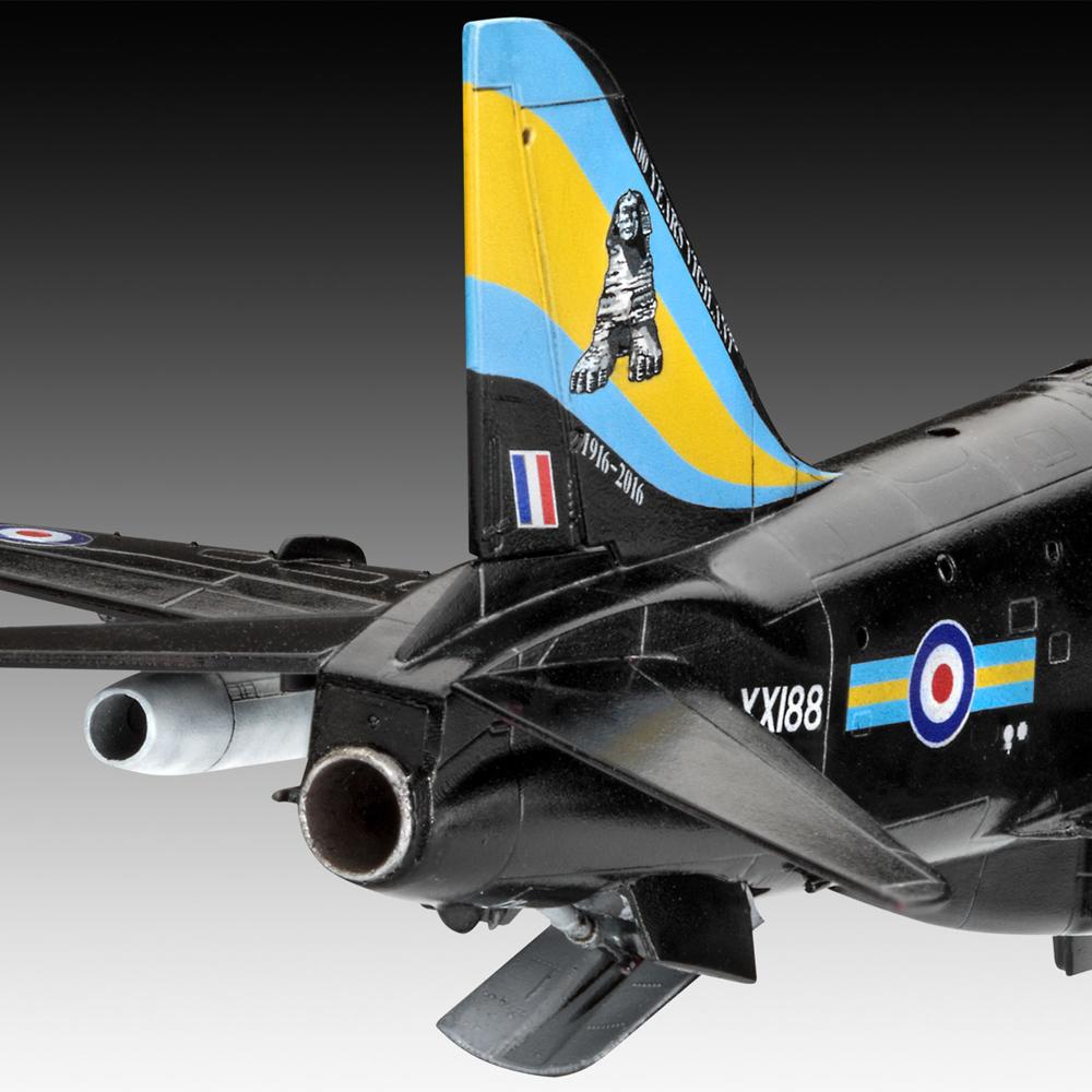 Revell BAe Hawk T.1 Military Plane Model Kit (Scale 1:72)