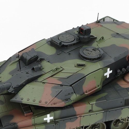 Tamiya Leopard 2 A6 Tank Ukraine Military Model Kit Scale 1/35