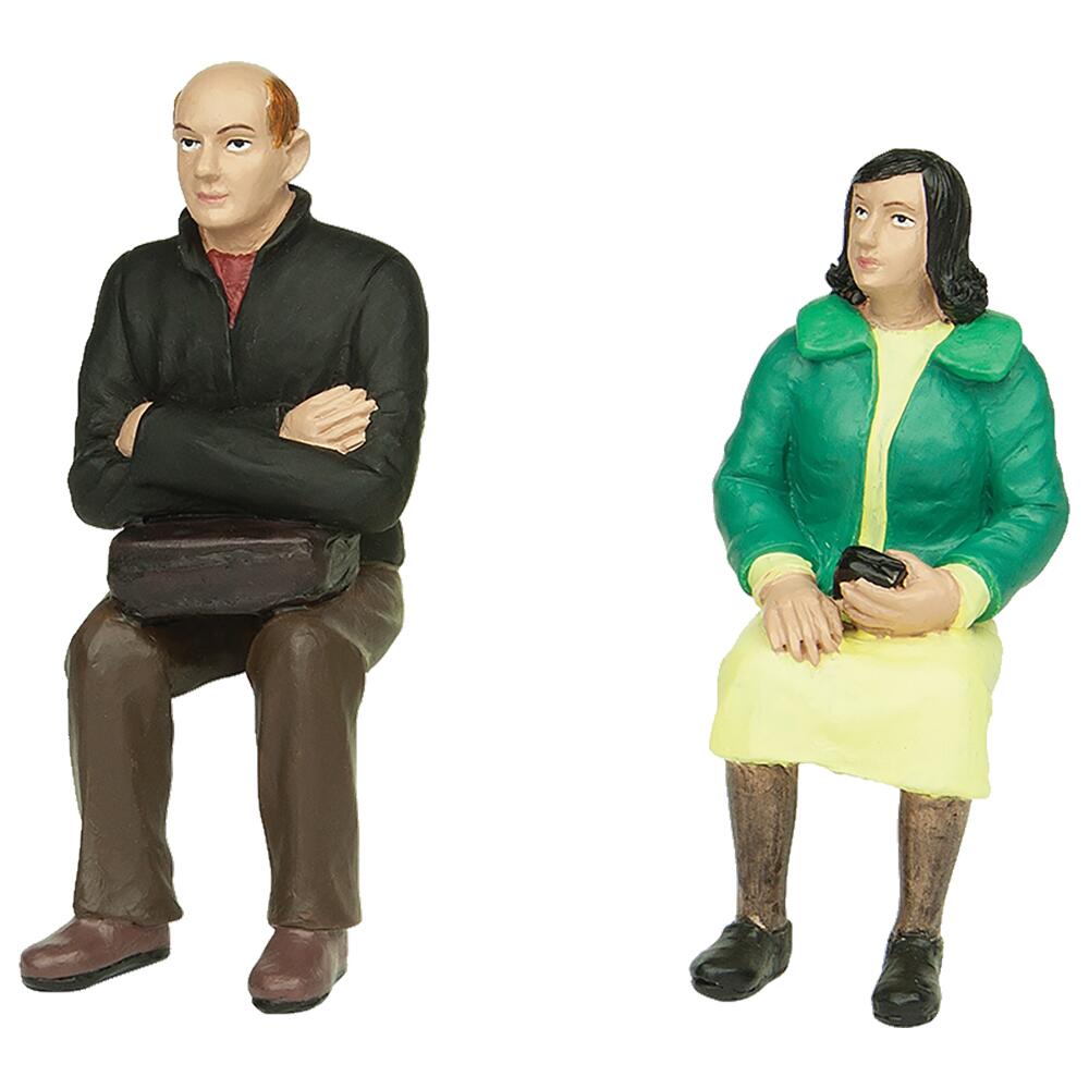 Scenecraft Sitting Man & Woman Figures Narrow Gauge 16mm