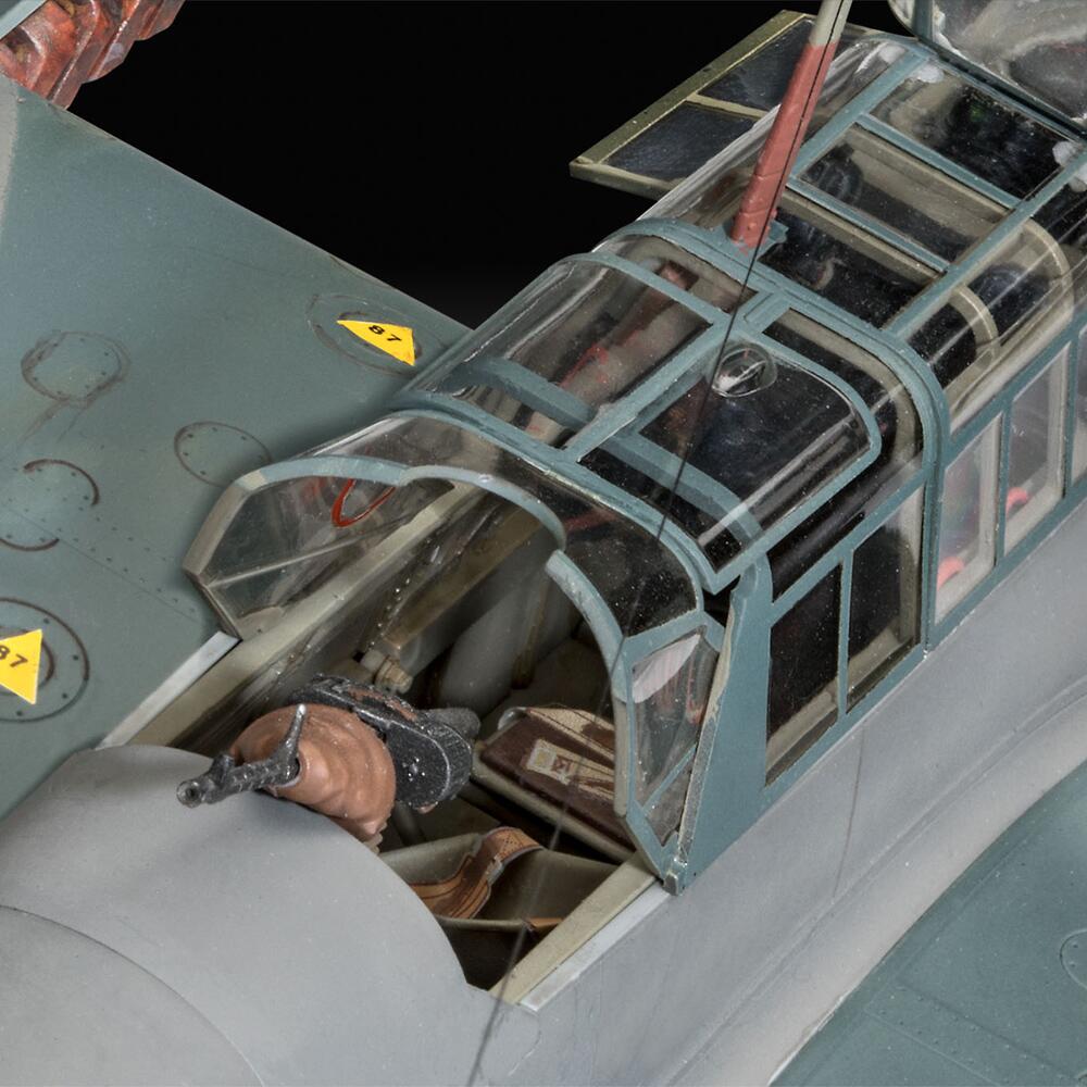 Revell Messerschmitt Bf110 C-2/C-7 Model Kit Level 5 Scale 132