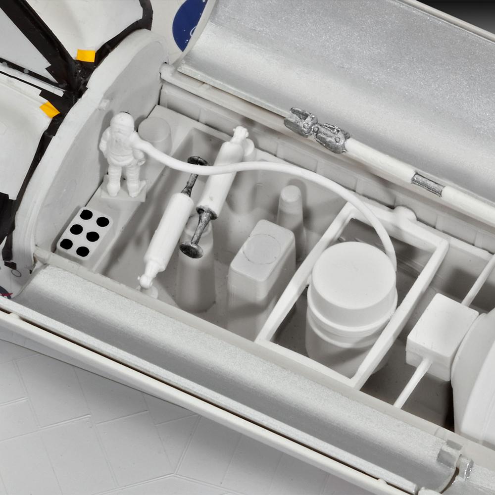 Revell Space Shuttle Atlantis MODEL SET (Level 3) (Scale 1:144)