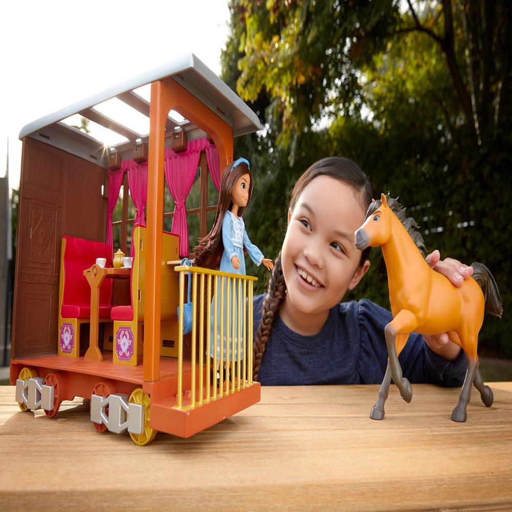 Dreamworks Spirit Untamed Lucky's Train Home Playset