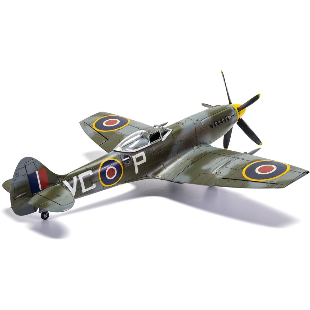 Airfix Supermarine Spitfire FR Mk.XIV Model Kit A05135 Scale 1/48