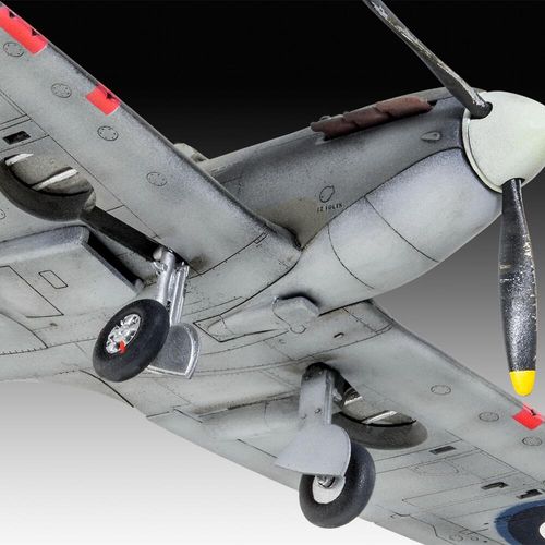 Revell Spitfire MkIIa Model Kit in Scale 1:72 with Paints and Glue