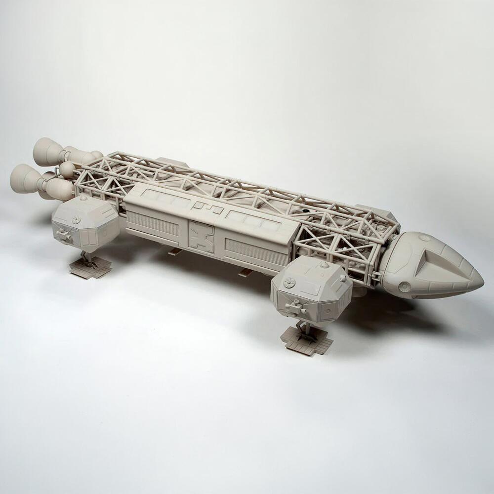 MPC Space: 1999 Eagle Transporter Model Kit Scale 1:48