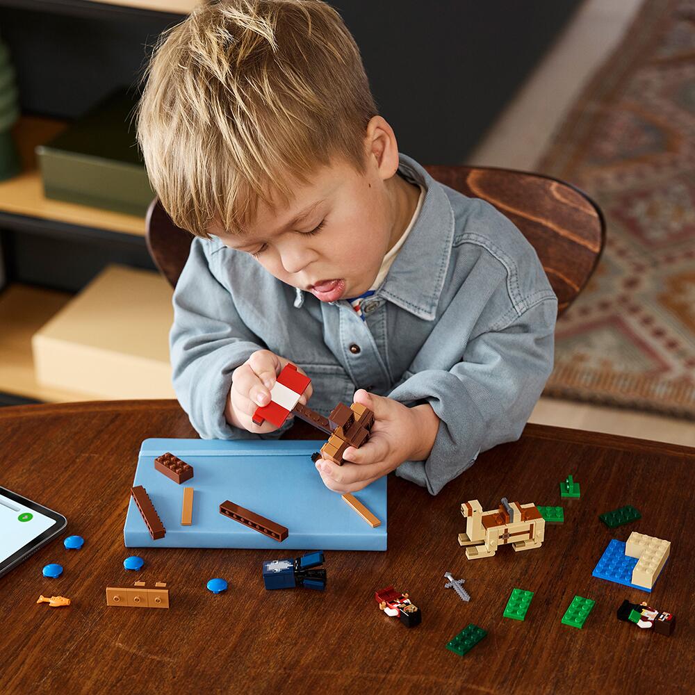 LEGO Minecraft The Pirate Ship Voyage Building Set 21259