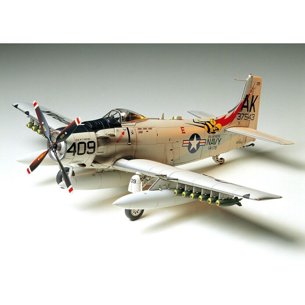 Tamiya Douglas A-1H Skyraider US Navy Plane Model Kit 61058 Scale 1/48