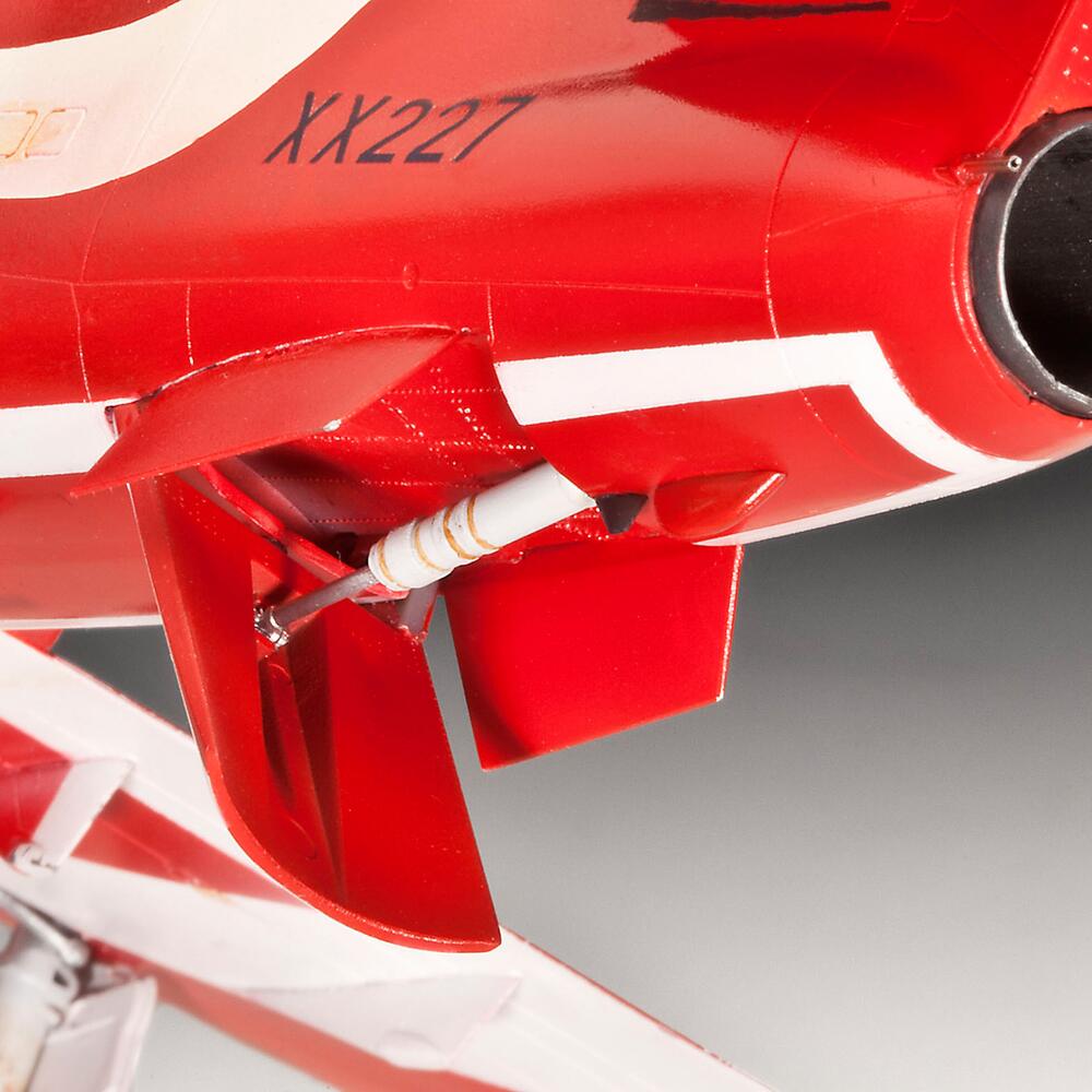 Revell BAe Systems Hawk T.1A RAF Red Arrows Model Kit Scale 1:32