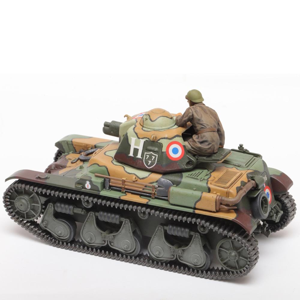 Tamiya French R35 Light Tank Model Kit (Scale 1:35)