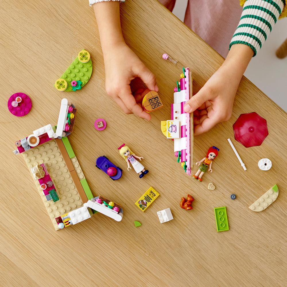 LEGO Friends Heartlake City Park Café Building Set
