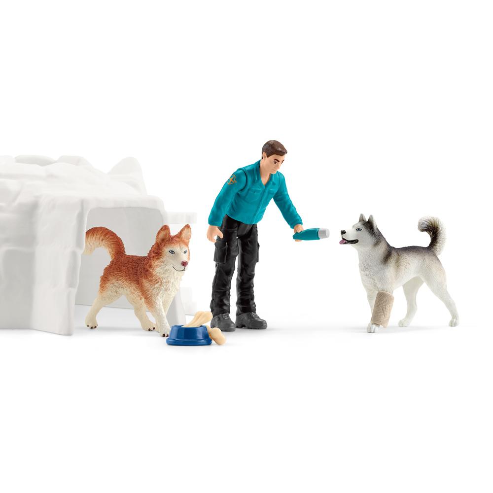 Schleich Wild Life Antarctic Expedition Sled Dogs and Penguin Figures Set