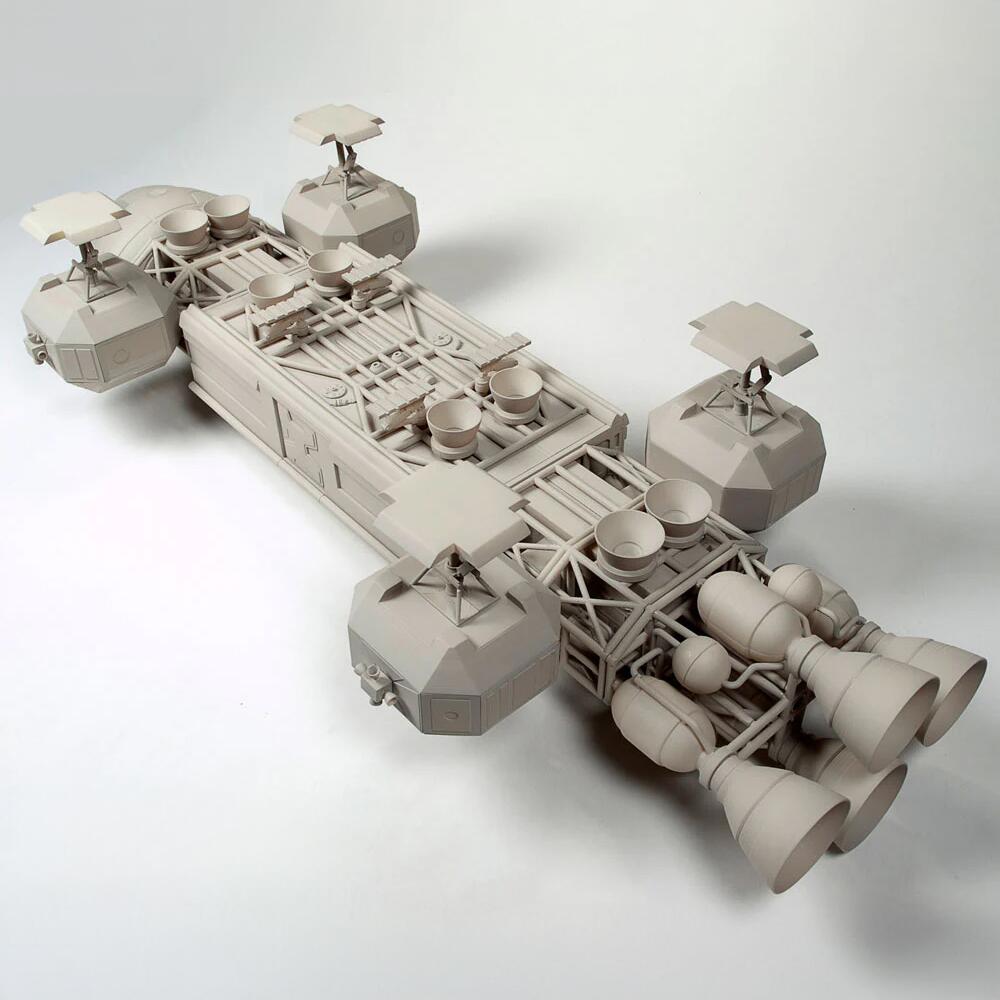 MPC Space: 1999 Eagle Transporter Model Kit Scale 1:48