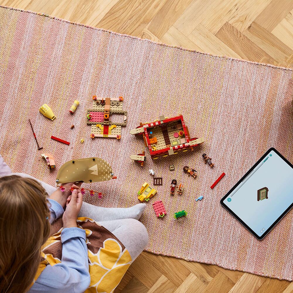 LEGO Disney Moana’s Adventure Canoe Set 43270