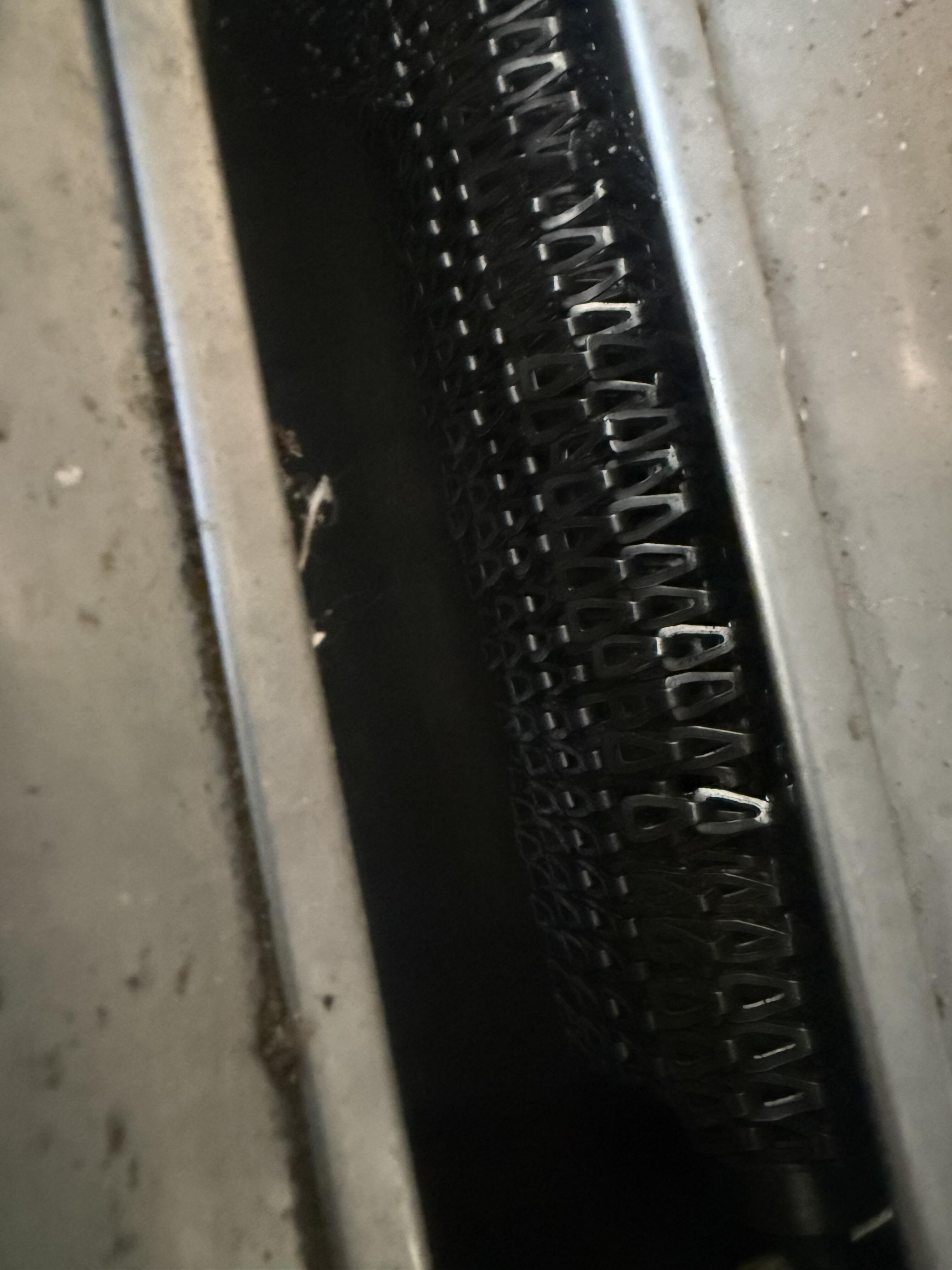 Maxant chain uncapper